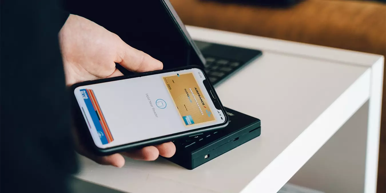 Sediakan Apple Pay Ditampilkan