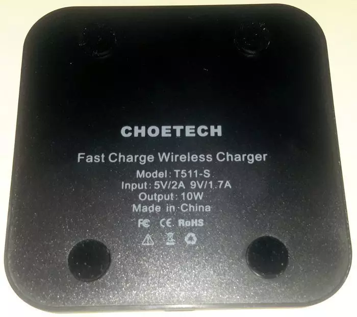 choetech-qi-chargeing-pad-rubber-feet