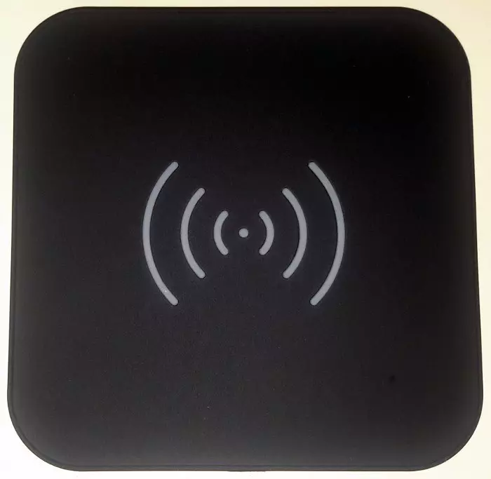 choetech-qi-charging-pad-top-view